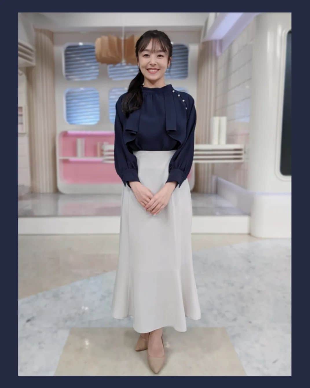 米澤かおりさんのインスタグラム写真 - (米澤かおりInstagram)「. 先週おはよんで着用した衣装です👗 後藤キャスター夏休みにつき 慣れないカルチャーも兼務した一週間😳 画面的に新鮮 ...