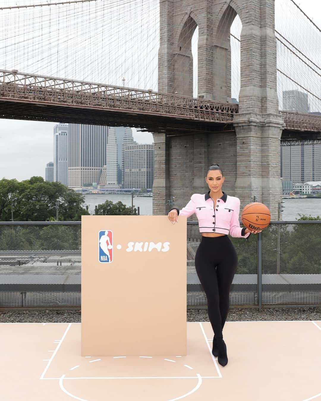 HYPEBEASTさんのインスタグラム写真 - (HYPEBEASTInstagram)「Kim Kardashian's @skims is ...