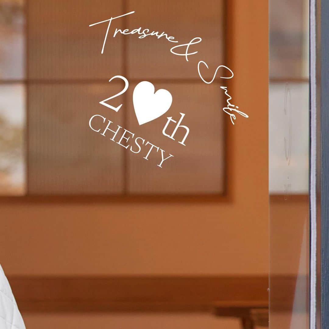 Chestyさんのインスタグラム写真 - (ChestyInstagram)「𝑵𝑬𝑾 𝑪𝑶𝑳𝑳𝑬𝑪𝑻𝑰𝑶𝑵 ☕️🍇🕯️📚 " Treasure & Smile " 秋の終わりや冬の始まりを ...