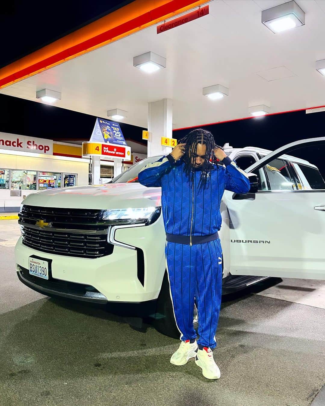 MC TYSONさんのインスタグラム写真 - (MC TYSONInstagram)「On my way to Vegas!!🇺🇸💙🎰💰🚀💫 ...