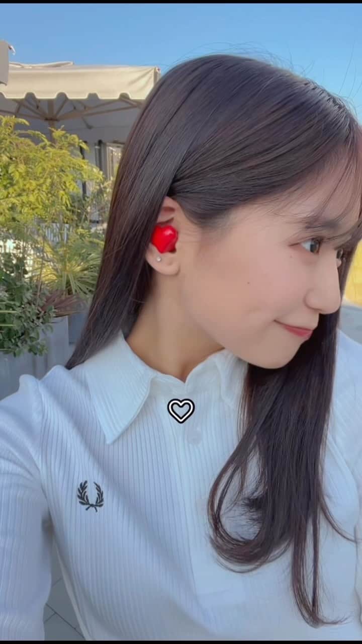 小串日葵さんのインスタグラム動画 - (小串日葵Instagram)「 ︎︎ 【ご報告】HeartBudsの公式アンバサダーになりました♡ HeartBudsはハート型のかわいいイヤホンだよ💗 ...
