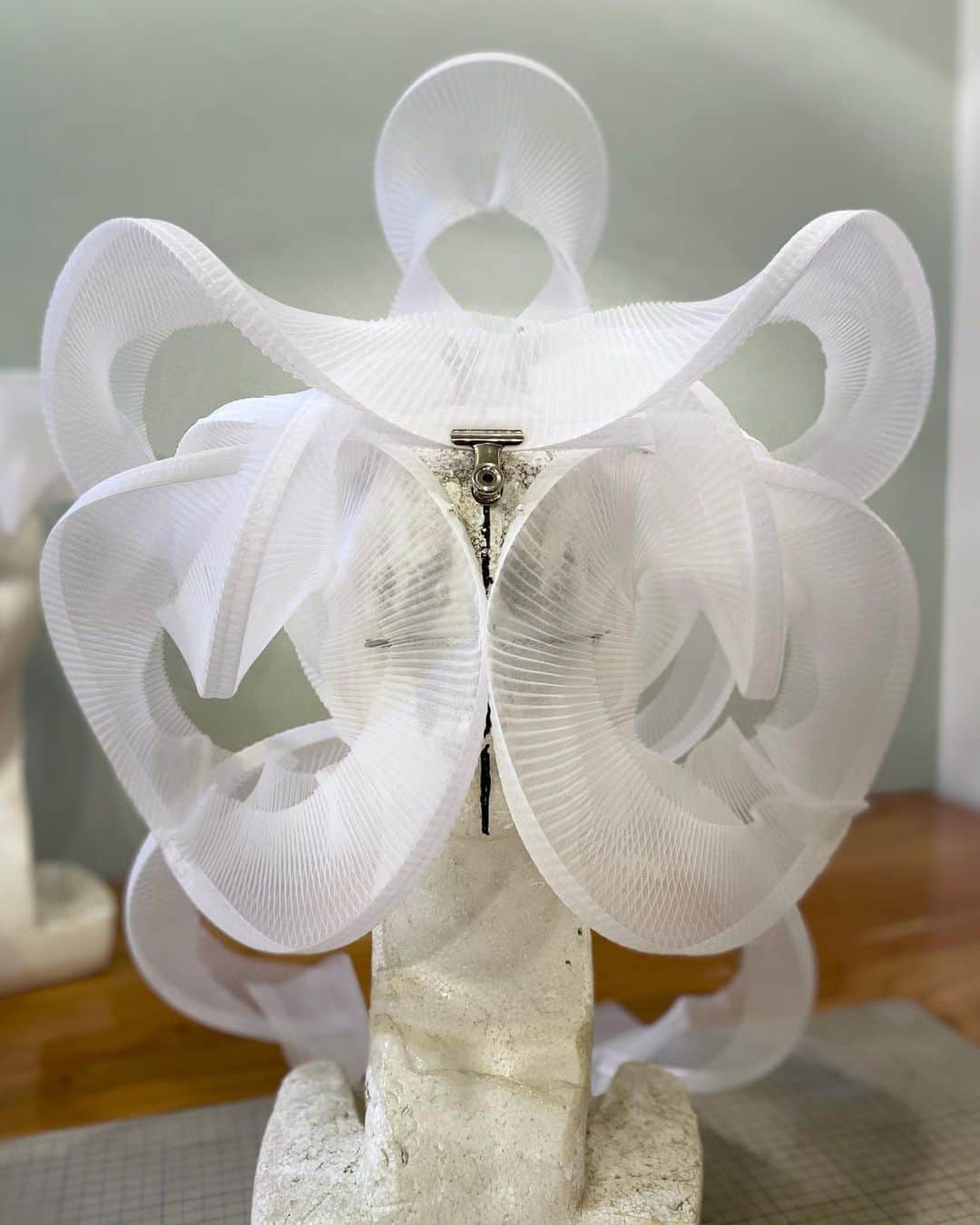 ARAKI SHIROさんのインスタグラム写真 - (ARAKI SHIROInstagram)「-headpiece making ...