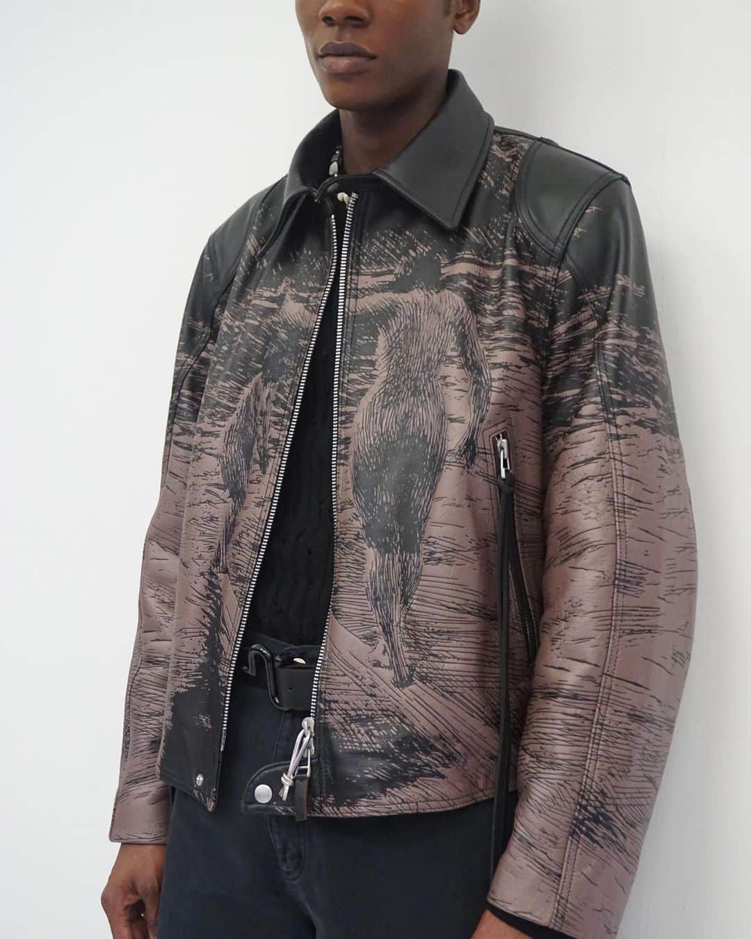 エイティーズさんのインスタグラム写真 - (エイティーズInstagram)「Odinaka in the Dixon biker jacket, with allover print in ...