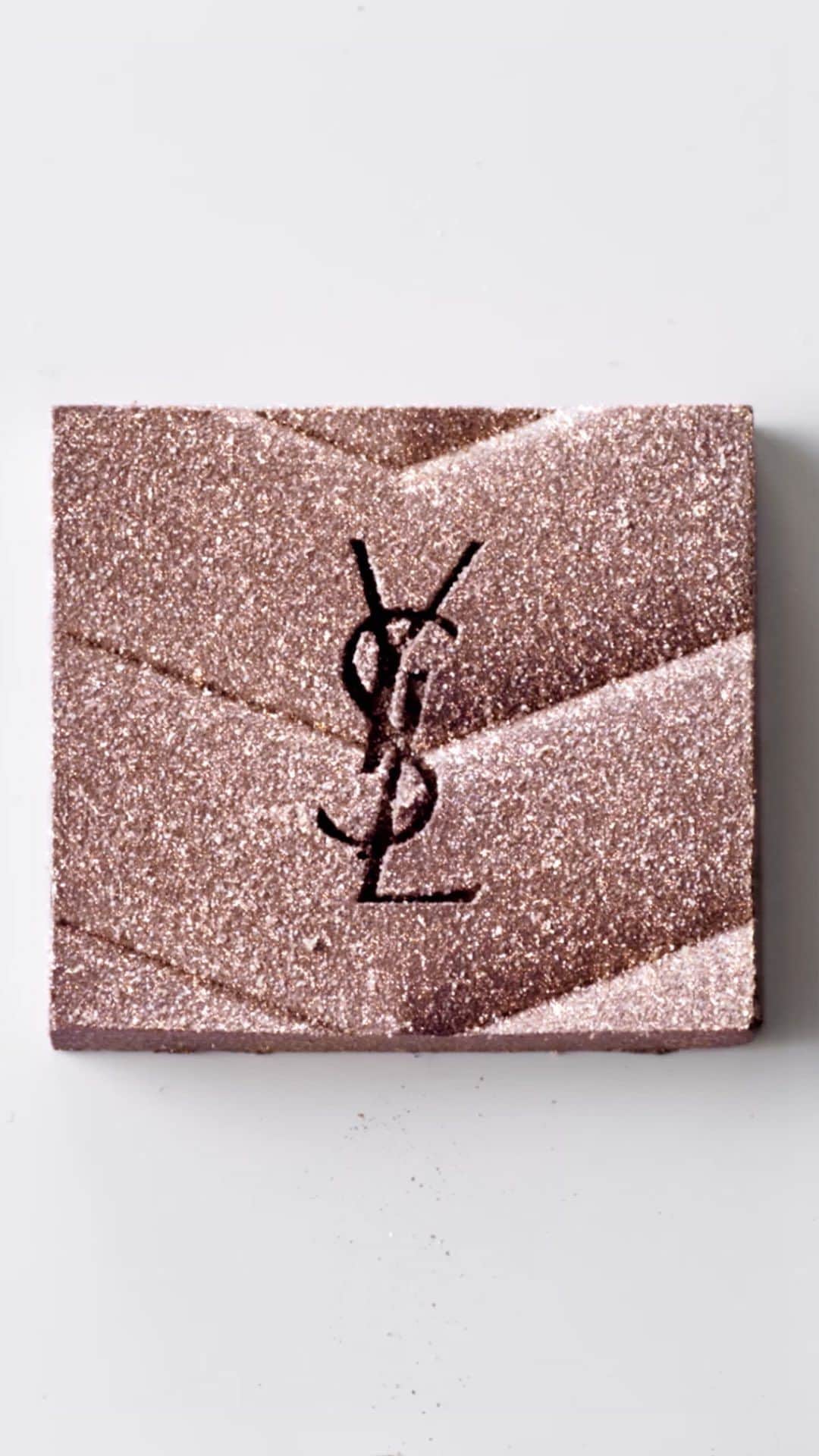 Yves Saint Laurent Beautyさんのインスタグラム動画 - (Yves Saint Laurent ...