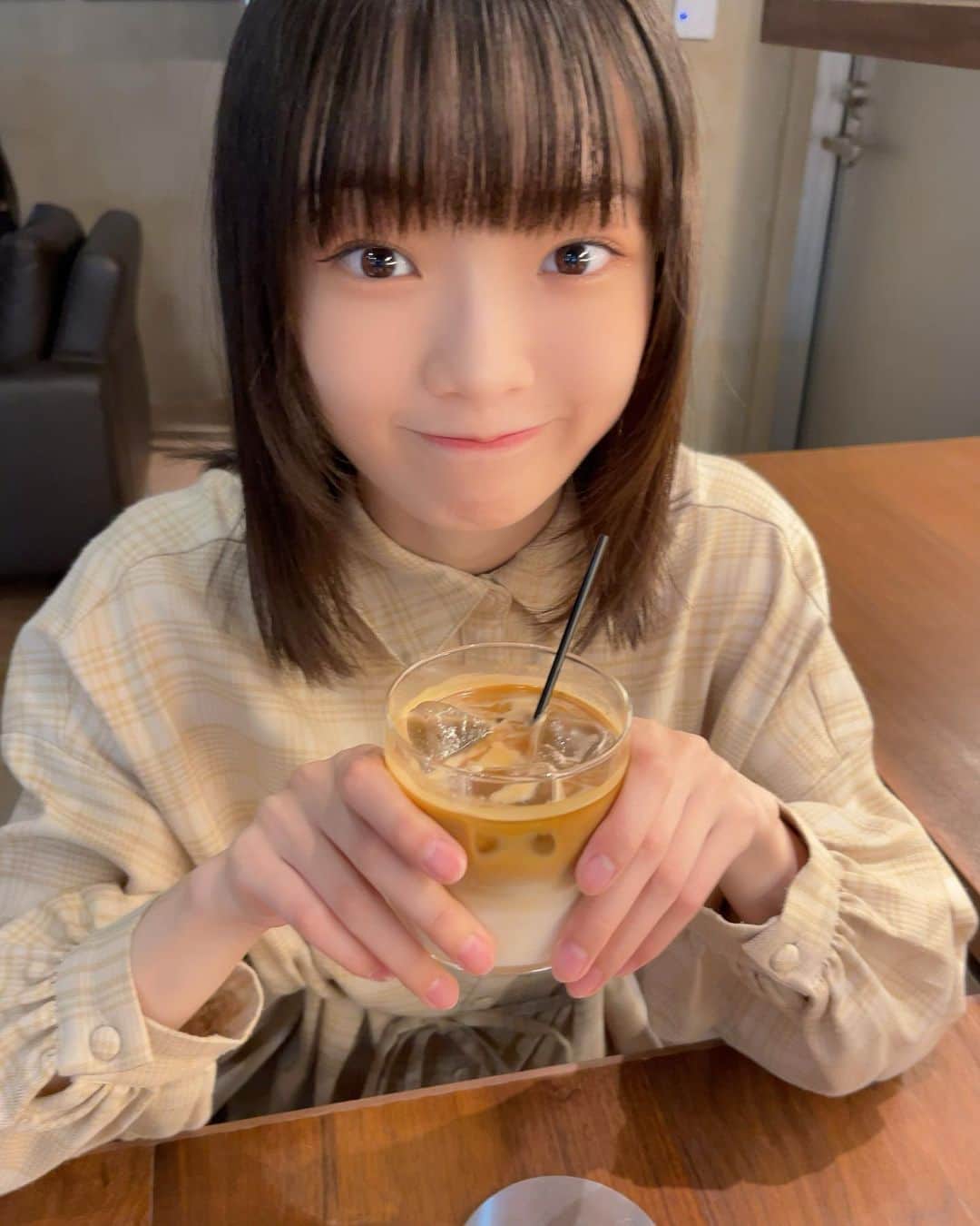 山﨑愛生さんのインスタグラム写真 - (山﨑愛生Instagram)「. @i2.cafe さんへ行ってきました♪ 📷 ♡「大学芋と紫芋モンブラン」 ♡「ヘーゼルナッツラテ」 お母さんが頼んだ ...
