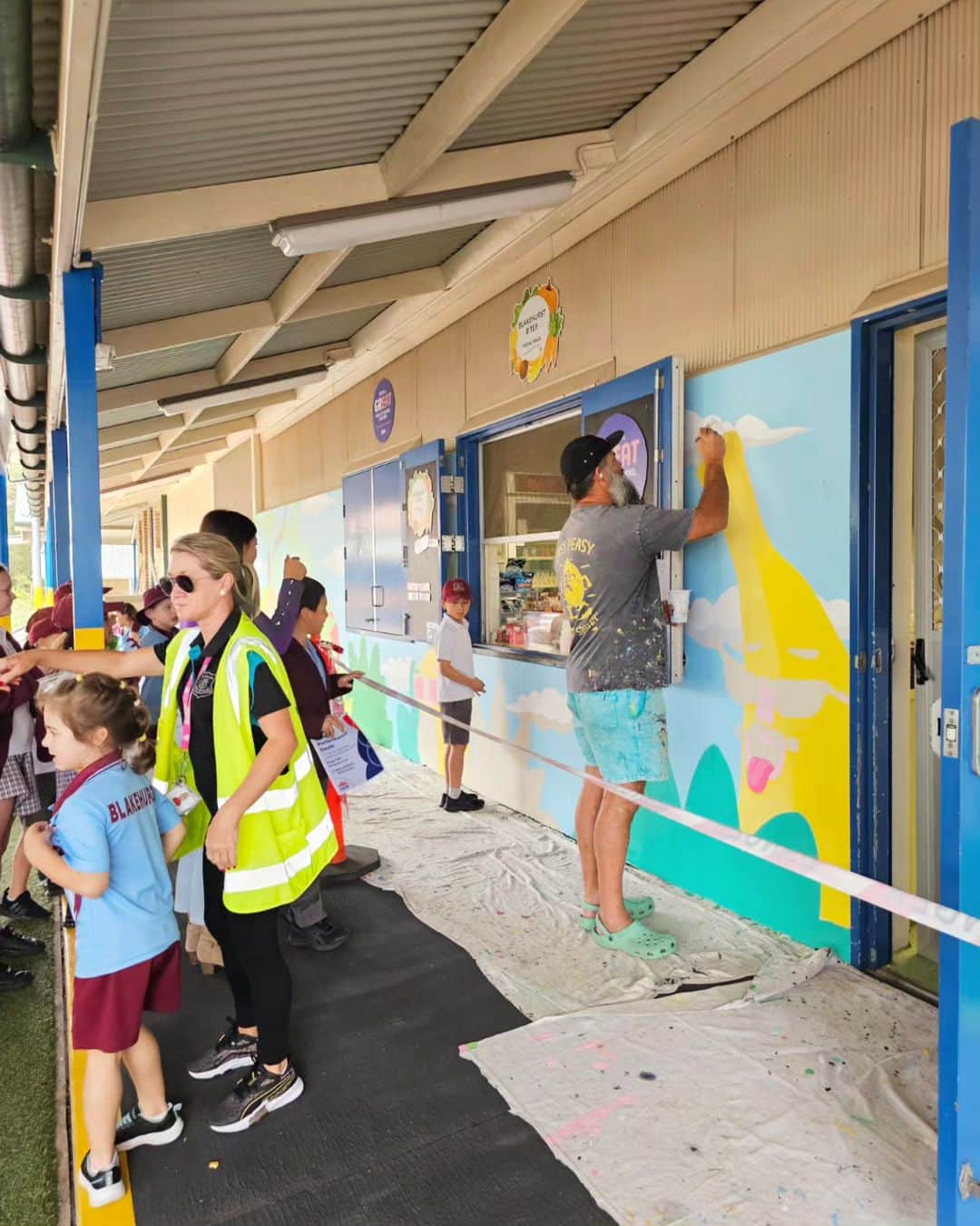 MULGAさんのインスタグラム写真 - (MULGAInstagram)「Getting my fruit on the canteen ...