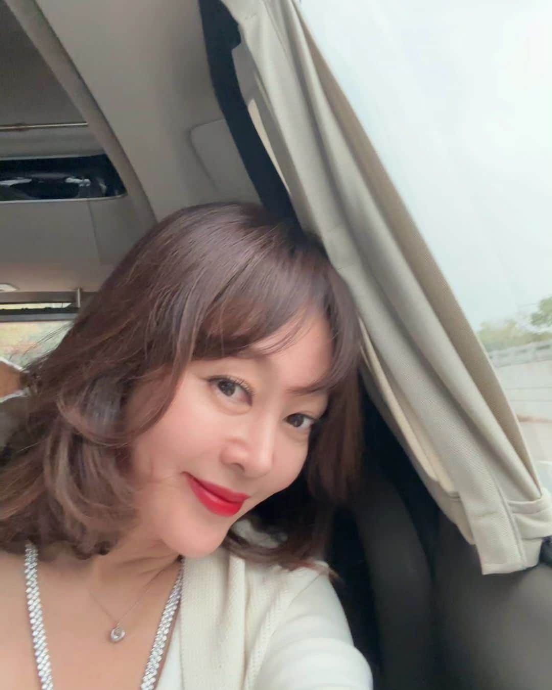 イ・スンヨンさんのインスタグラム写真 - (イ・スンヨンInstagram)「CJ온스타일 잠시후 1시50분 웅진 휴컴 킨츠키콜라겐 수분크림 백토괄사 픈러스 방송준비하고잏어요 ...