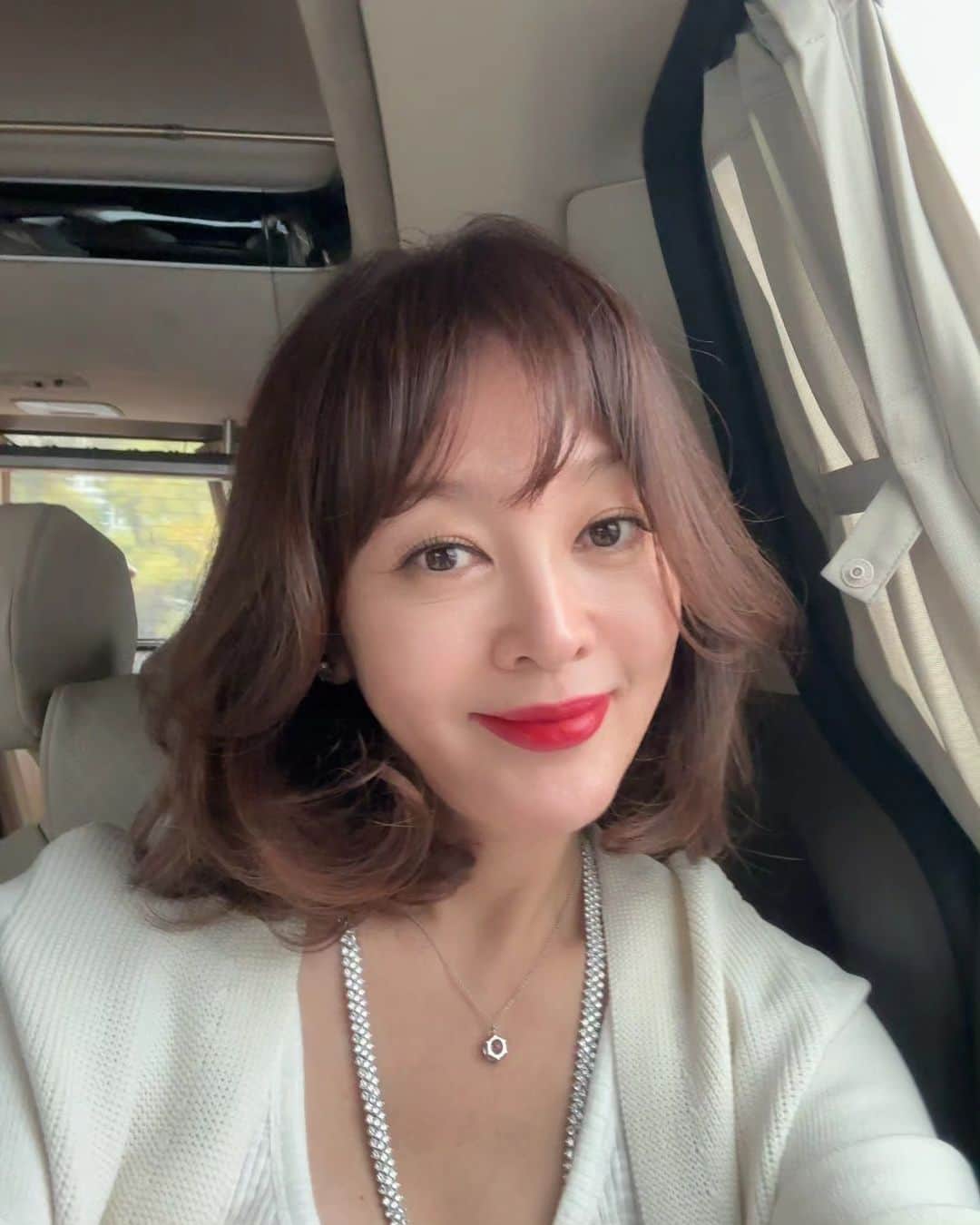 イ・スンヨンさんのインスタグラム写真 - (イ・スンヨンInstagram)「CJ온스타일 잠시후 1시50분 웅진 휴컴 킨츠키콜라겐 수분크림 백토괄사 픈러스 방송준비하고잏어요 ...