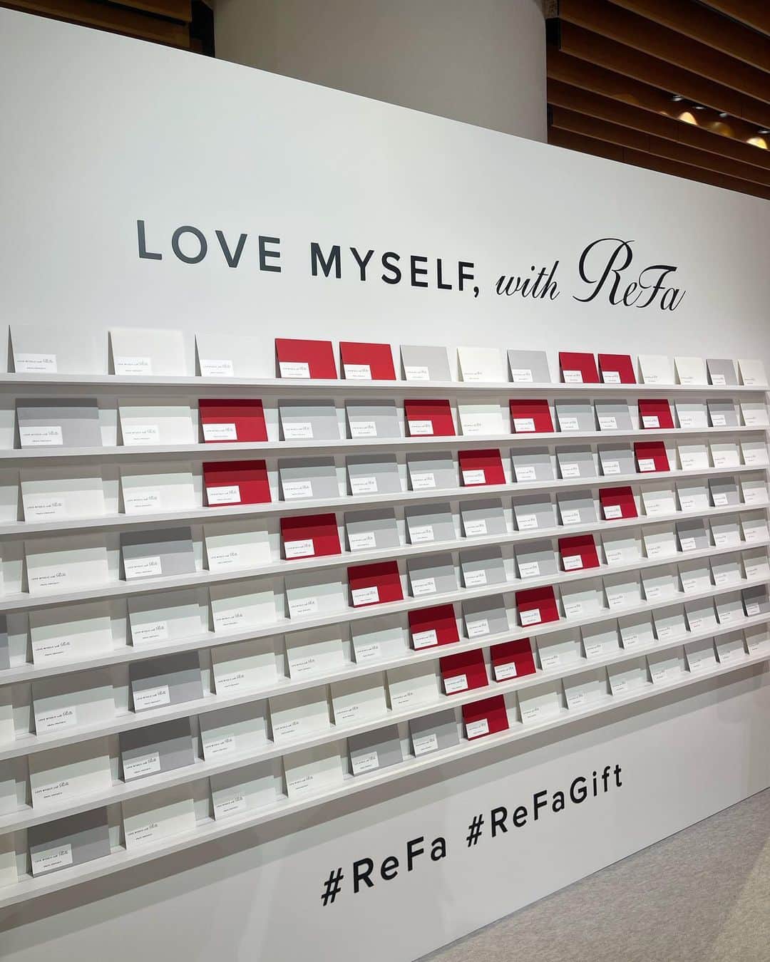 越馬千春さんのインスタグラム写真 - (越馬千春Instagram)「. 明日まで六本木ヒルズ Hills Café/Spaceで開催中の LOVE MYSELF ,with Refa ️🎁に ...