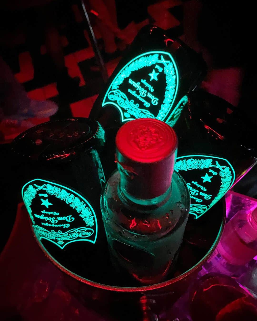 Kayzabroさんのインスタグラム写真 - (KayzabroInstagram)「YG🌹 最後の画像は7年前 #yg ...