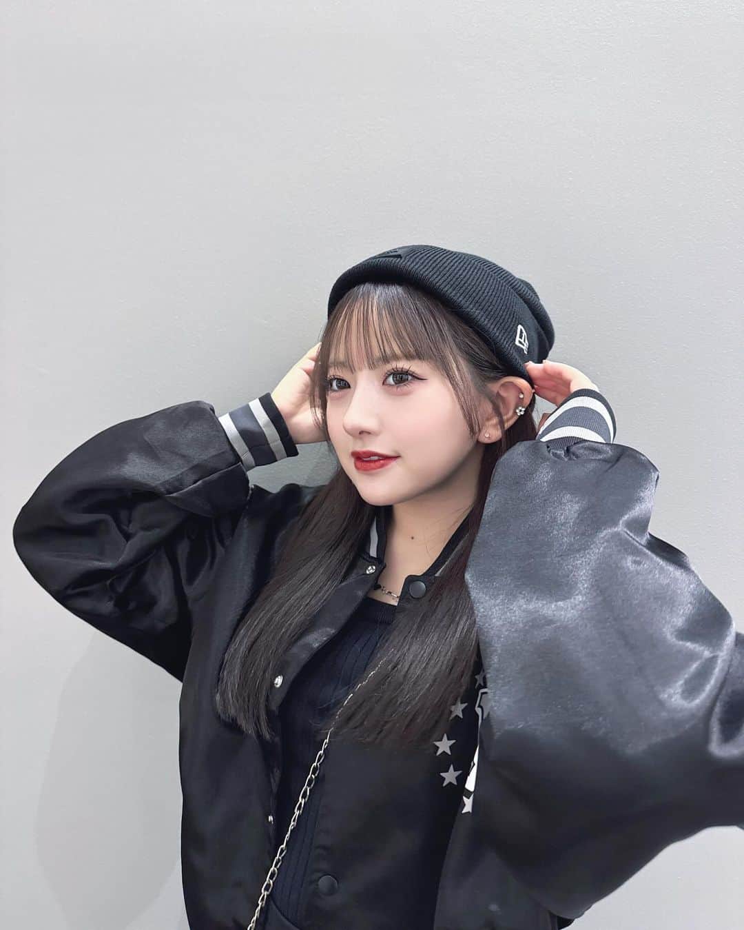 相川暖花さんのインスタグラム写真 - (相川暖花Instagram)「🩶🖤」11月6日 20時25分 - aikw_honoka