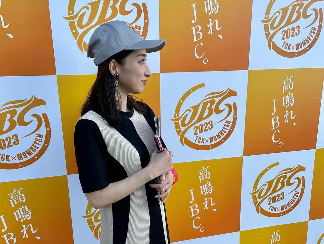 山田桃子さんのインスタグラム写真 - (山田桃子Instagram)「JBC2023🌹 . ダート競馬の祭典🏇JBC 山田組でリポート🎤 (山田かれん、山田桃子) あとで想いを綴ろうとためてい ...