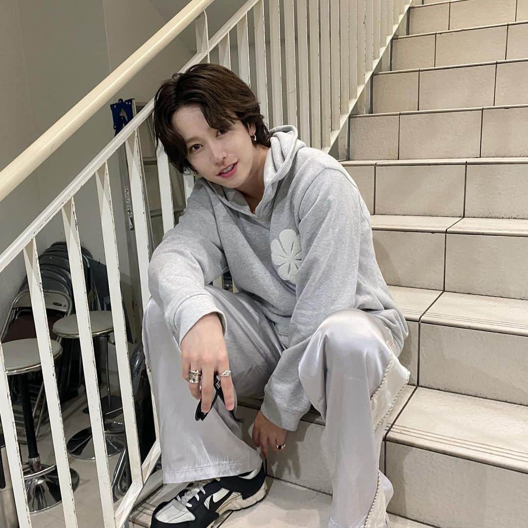 SHINさんのインスタグラム写真 - (SHINInstagram)「🍀🪩🪽 #shinchan_style #madkid」11月7日 20 ...