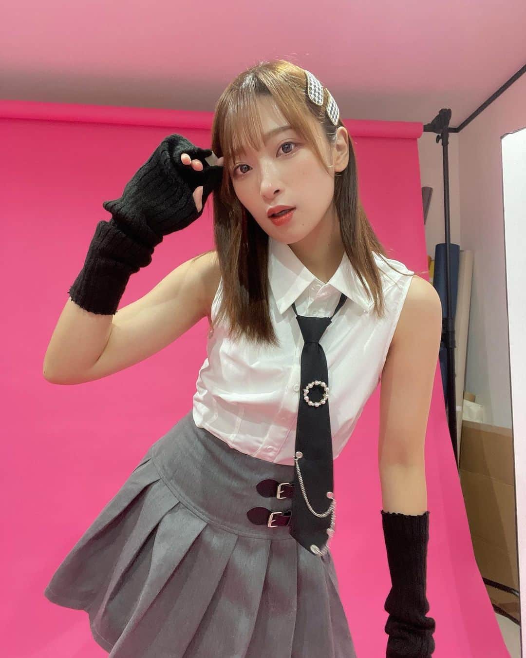 二瓶有加さんのインスタグラム写真 二瓶有加instagram 「 生誕グッズのオフショット📸 憧れのtwiceになりたくて、 完全
