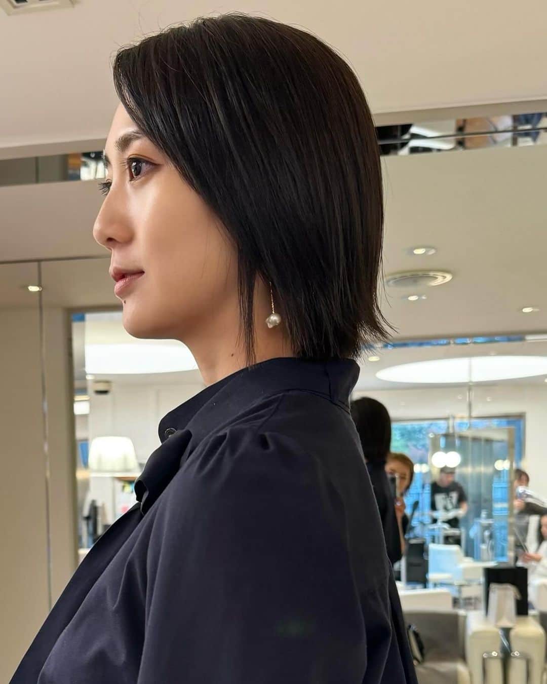 尾崎ななみさんのインスタグラム写真 - (尾崎ななみInstagram)「#東京 #美容 いつもお世話になっている美容室 @hairsalon_amata カラーは少し暗めのアッシュグレーに ...