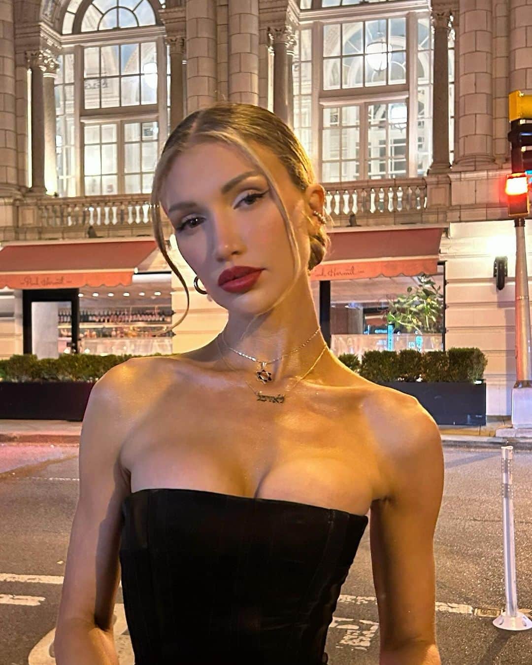 Gabrielle Grace Epsteinさんのインスタグラム写真 - (Gabrielle Grace EpsteinInstagram)「I’ve been told no-one ...