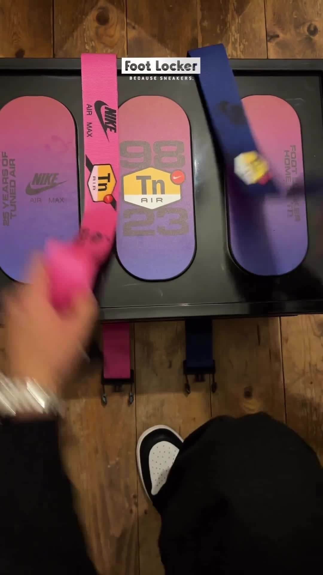 Sneaker Newsさんのインスタグラム動画 - (Sneaker NewsInstagram)「Dope packaging on ...