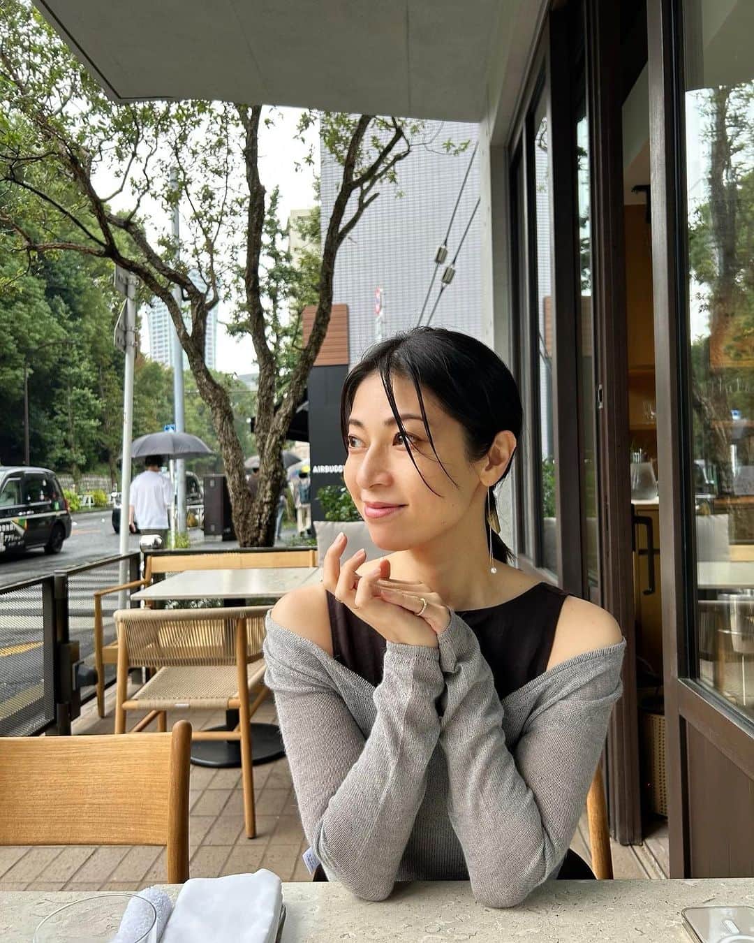 月船さららさんのインスタグラム写真 - (月船さららInstagram)「初めて眉毛を整えてもらうサロンに行ってきましたー！ いつもより太くて ...