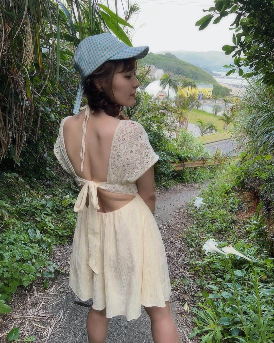 柳瀬さきさんのインスタグラム写真 - (柳瀬さきInstagram)「写真集『Laugh』 チェキ付き限定版は完売しました！ 本当にありがとう ...