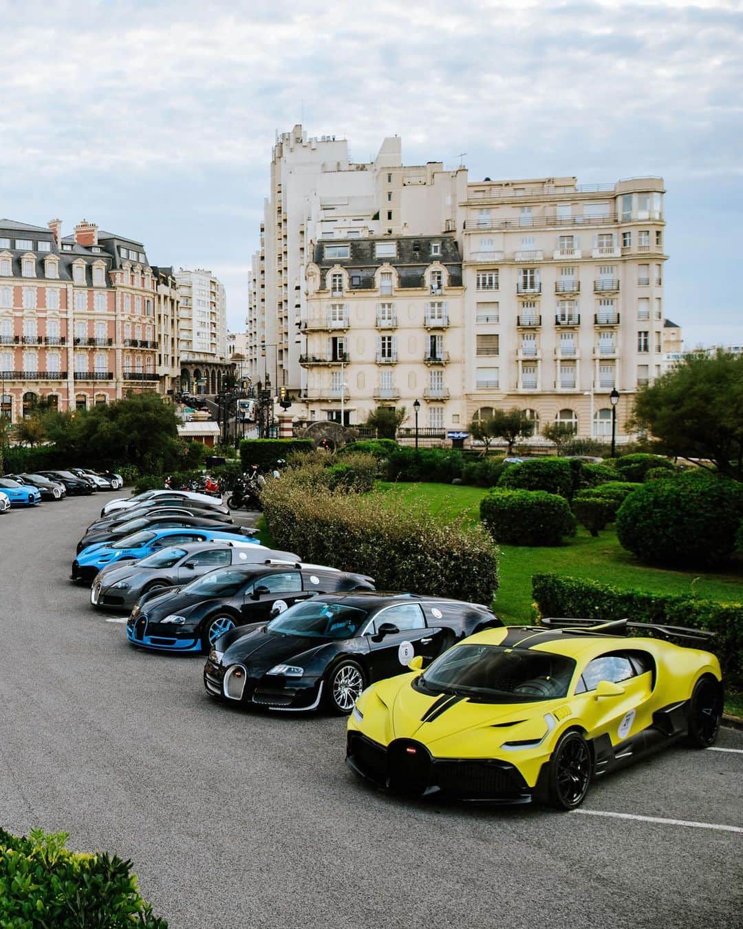 ブガッティさんのインスタグラム写真 - (ブガッティInstagram)「The BUGATTI experience is one that ...