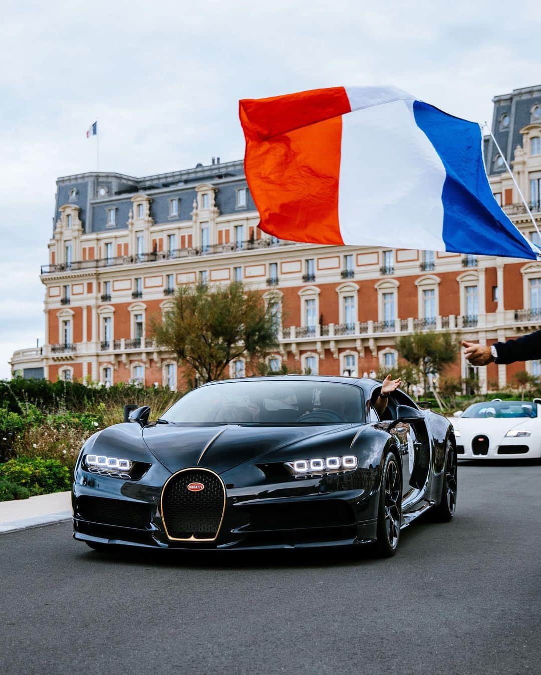 ブガッティさんのインスタグラム写真 - (ブガッティInstagram)「The BUGATTI experience is one that ...