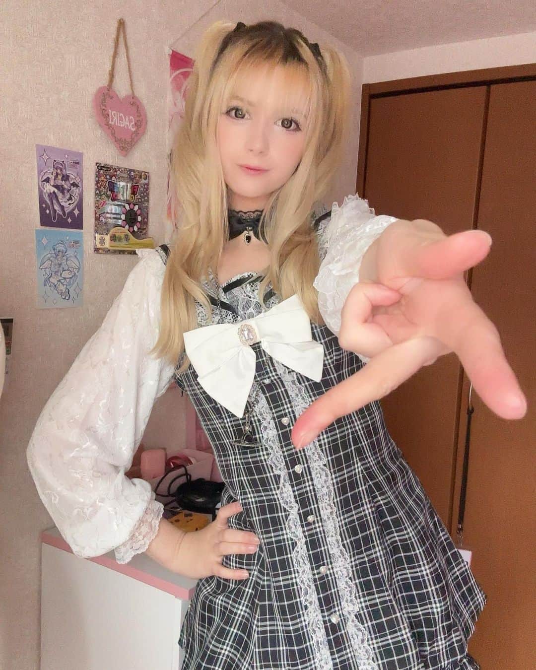 Hirari Ann（ヒラリー アン）さんのインスタグラム写真 - (Hirari Ann（ヒラリー アン）Instagram)「Idol ...