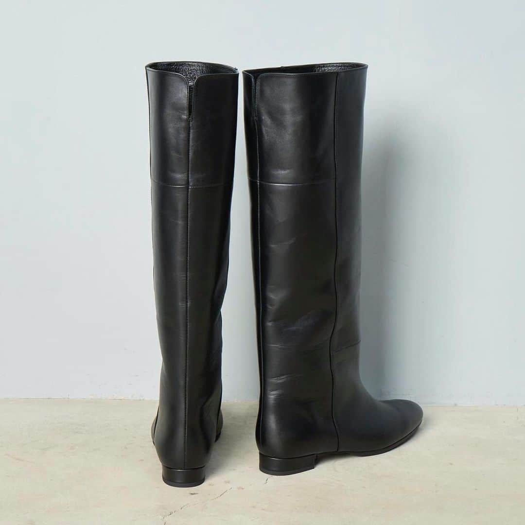 SINMEさんのインスタグラム写真 - (SINMEInstagram)「BLACK LONG BOOTS SINME初のオリジナルブーツをつくりました。 すっきりとしたシューズ部分と膝下まで ...