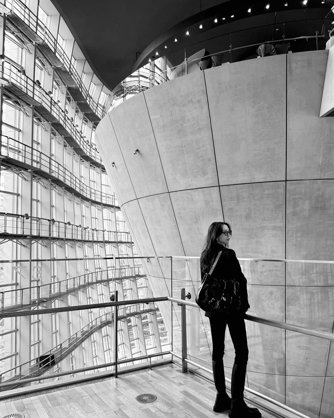 松島花さんのインスタグラム写真 松島花instagram 「 ずっと行けてなかった「イヴ・サンローラン展 時を超えるスタイル」を観に