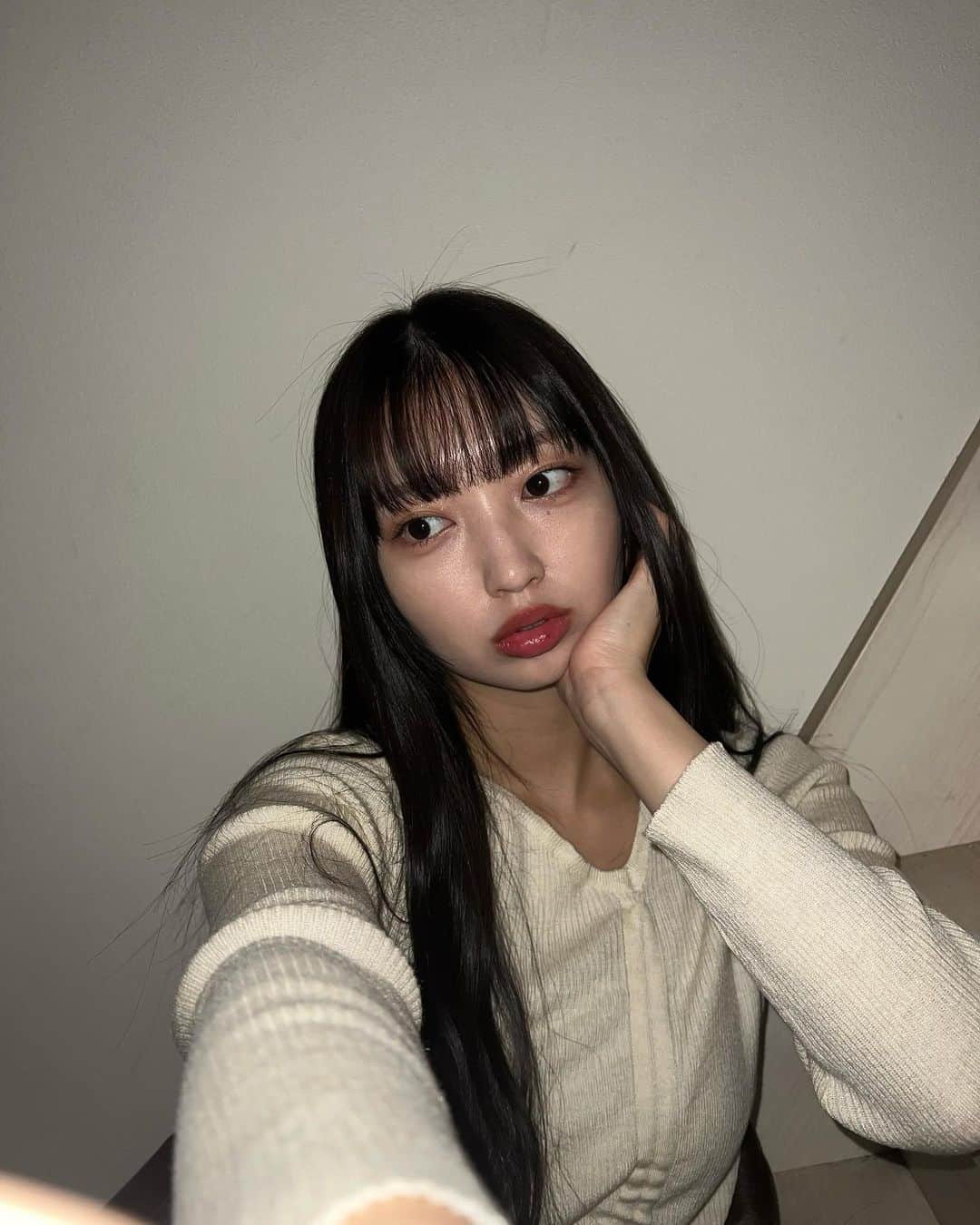 水春（ukka）さんのインスタグラム写真 - (水春（ukka）Instagram)「私の顔は何顔だと思いますか🙄？」11月12日 17時32分 - 25mizuha06