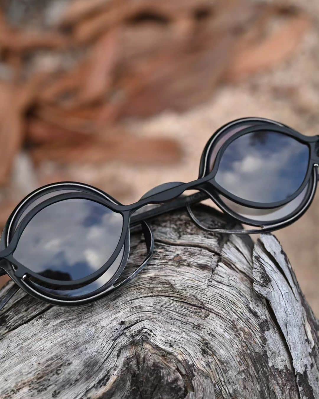 リガーズさんのインスタグラム写真 - (リガーズInstagram)「As the coppery hues of Fall deepen around us, it’s a timely ...