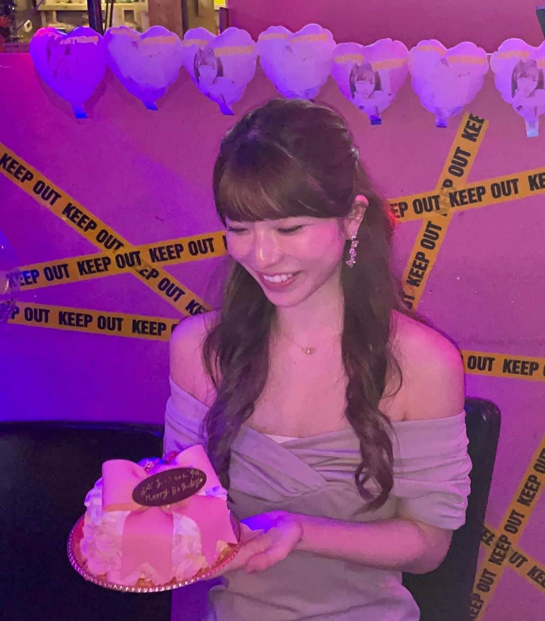 上原亜衣さんのインスタグラム写真 - (上原亜衣Instagram)「31歳バースデー初日🎂 @lemon_yokocho にて行いました ️ たくさんのファンのみんなが 来てくれて みんなと ...
