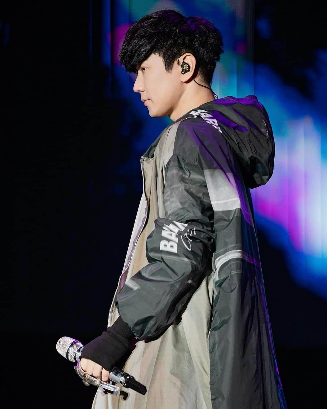 林俊傑さんのインスタグラム写真 - (林俊傑Instagram)「Part 1 JJ20南京站是世巡迄今最冷的戶外場，但台下台上散發出的愛讓 ...