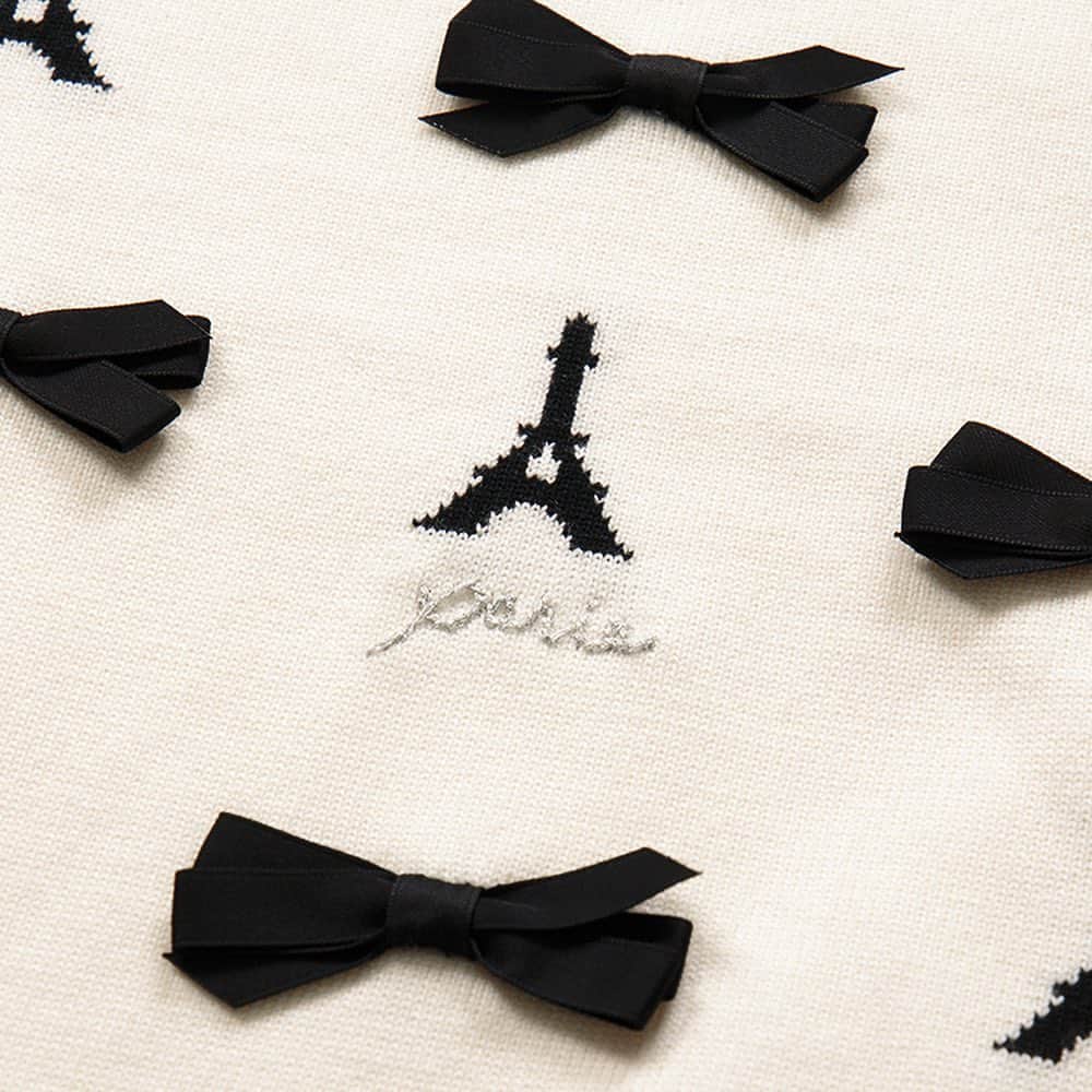 Chestyさんのインスタグラム写真 - (ChestyInstagram)「🏷️ PARISニット 毎年大人気のChestyパリニット🇫🇷 エッフェル塔と立体的なリボンモチーフのリピート柄が ...