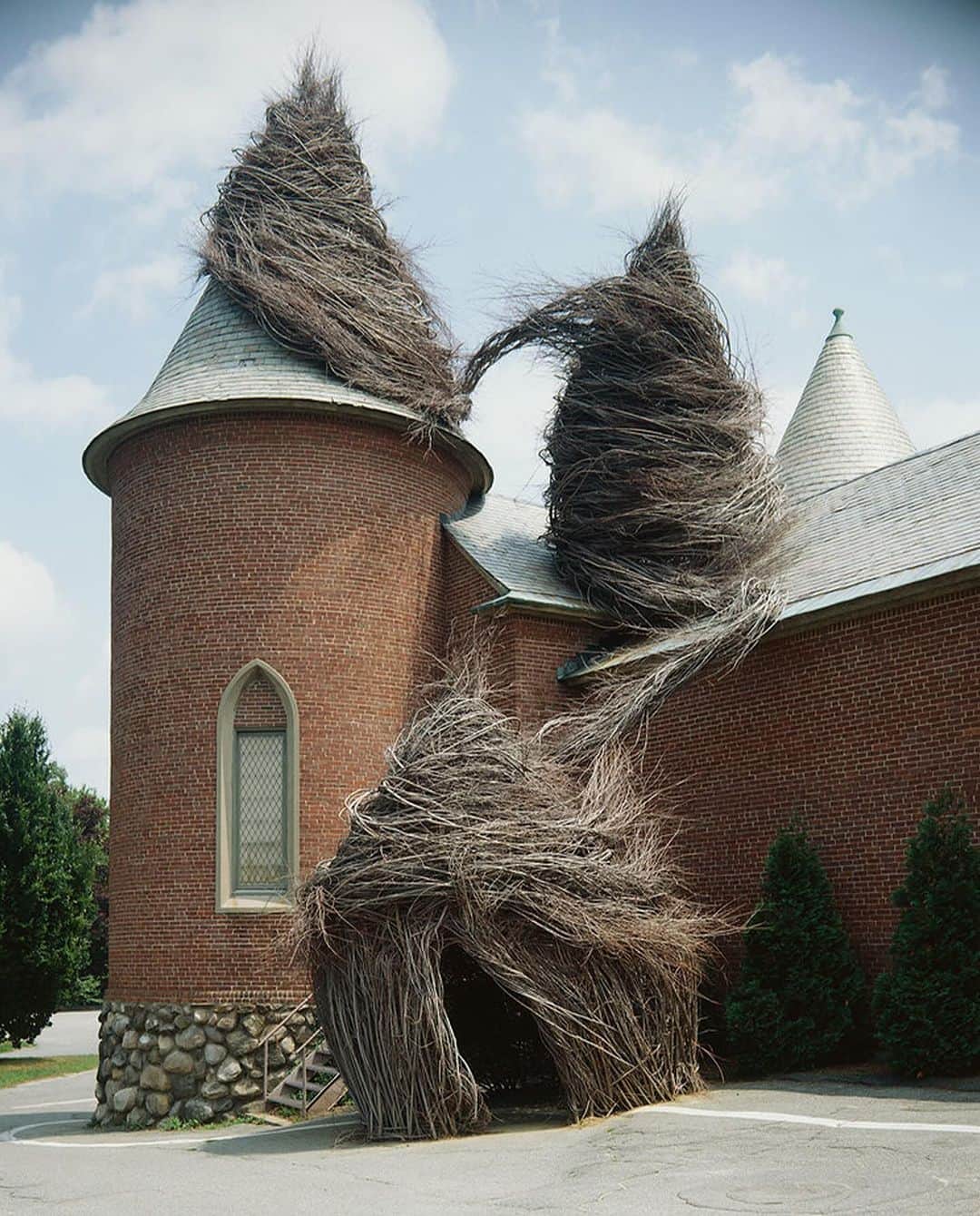 Earth Picsさんのインスタグラム写真 - (Earth PicsInstagram)「Patrick Dougherty, a ...
