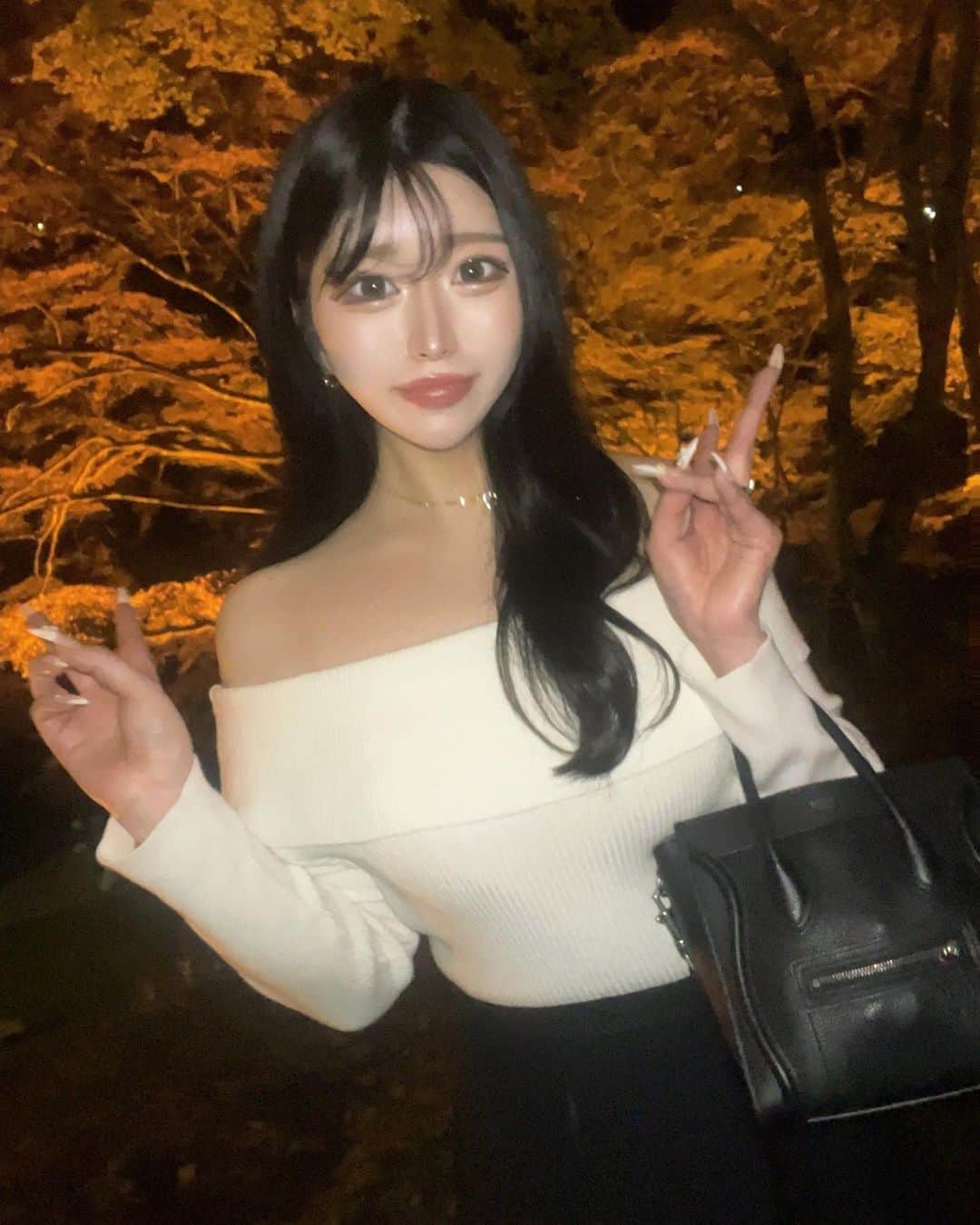 一条ラムさんのインスタグラム写真 一条ラムinstagram 「 2年ぶりの香嵐渓🥹🩵バカ女すぎてオフショルでいたの、うちだけで