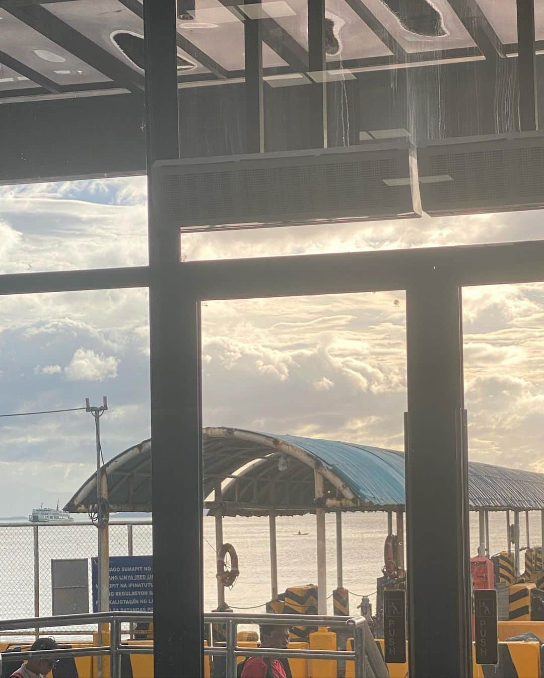 相原美咲さんのインスタグラム写真 - (相原美咲Instagram)「船に無事に乗れました！🚢 早くビール飲みたい🍺」11月14日 17時56 ...