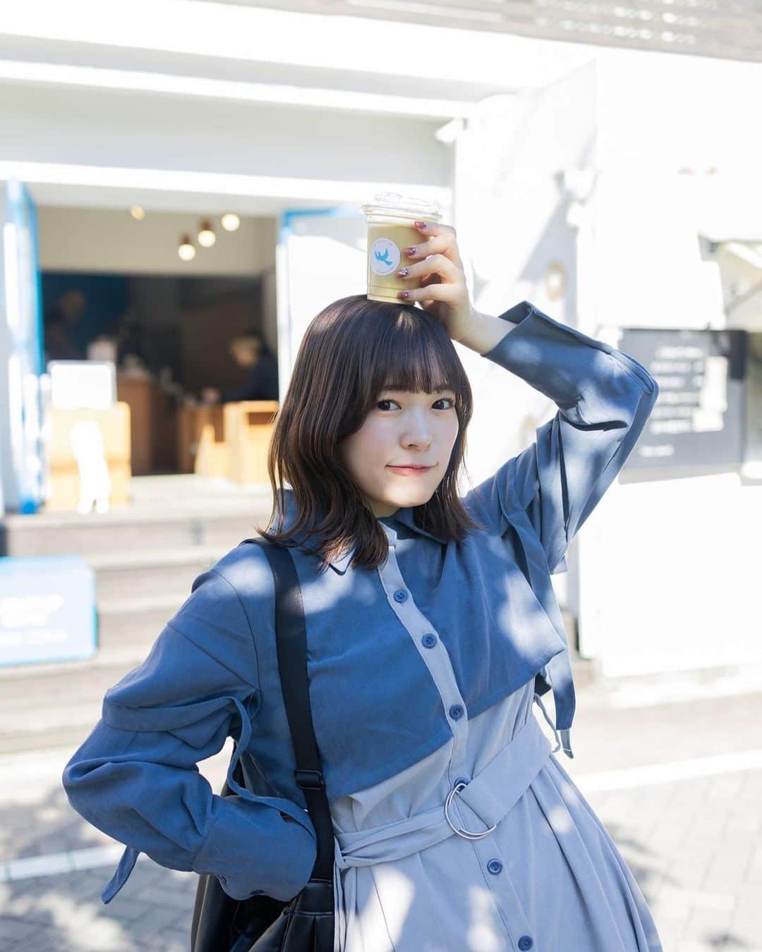 橋本紗奈さんのインスタグラム写真 - (橋本紗奈Instagram)「秋の木漏れ日🍂 @sayaseto_ さんに撮影していただきました⸜🌷 ...