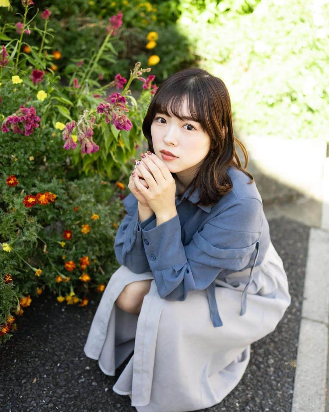 橋本紗奈さんのインスタグラム写真 - (橋本紗奈Instagram)「秋の木漏れ日🍂 @sayaseto_ さんに撮影していただきました⸜🌷 ...