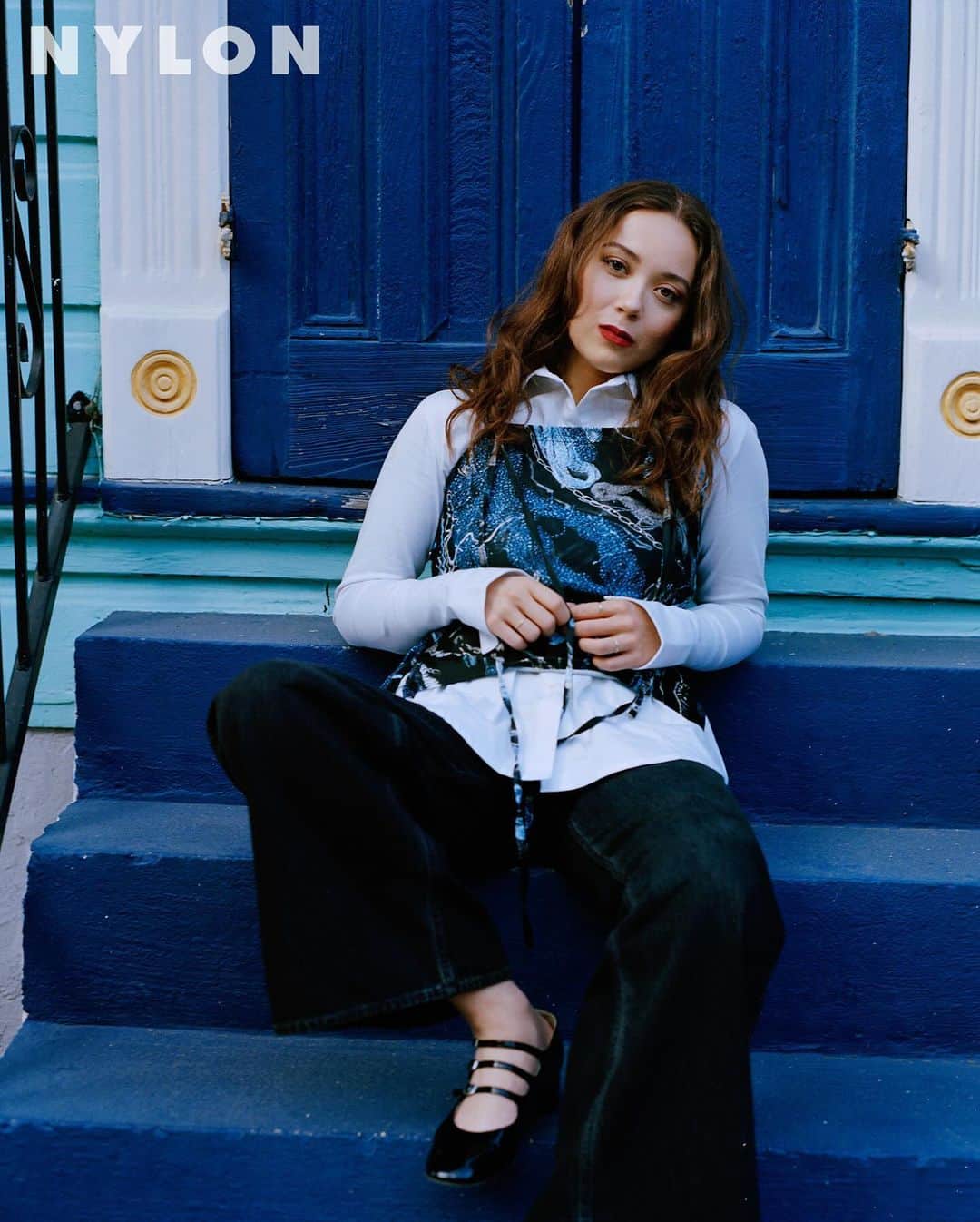 Nylon Magazineさんのインスタグラム写真 - (Nylon MagazineInstagram)「Laufey knows she ...