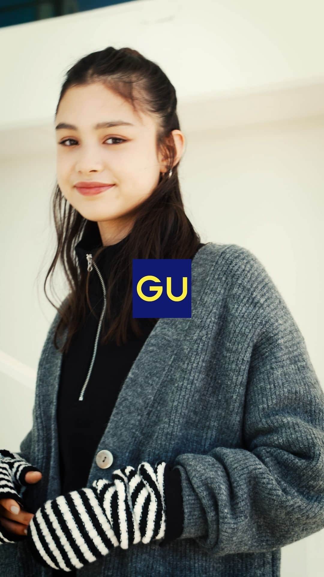 GU TAIWANさんのインスタグラム動画 - (GU TAIWANInstagram)「微涼天氣需要 #柔軟針織系列 為造型加溫 柔軟溫暖膚觸，提升穿搭時的舒適度 毛絨絨的材質，讓人忍不住想 ...