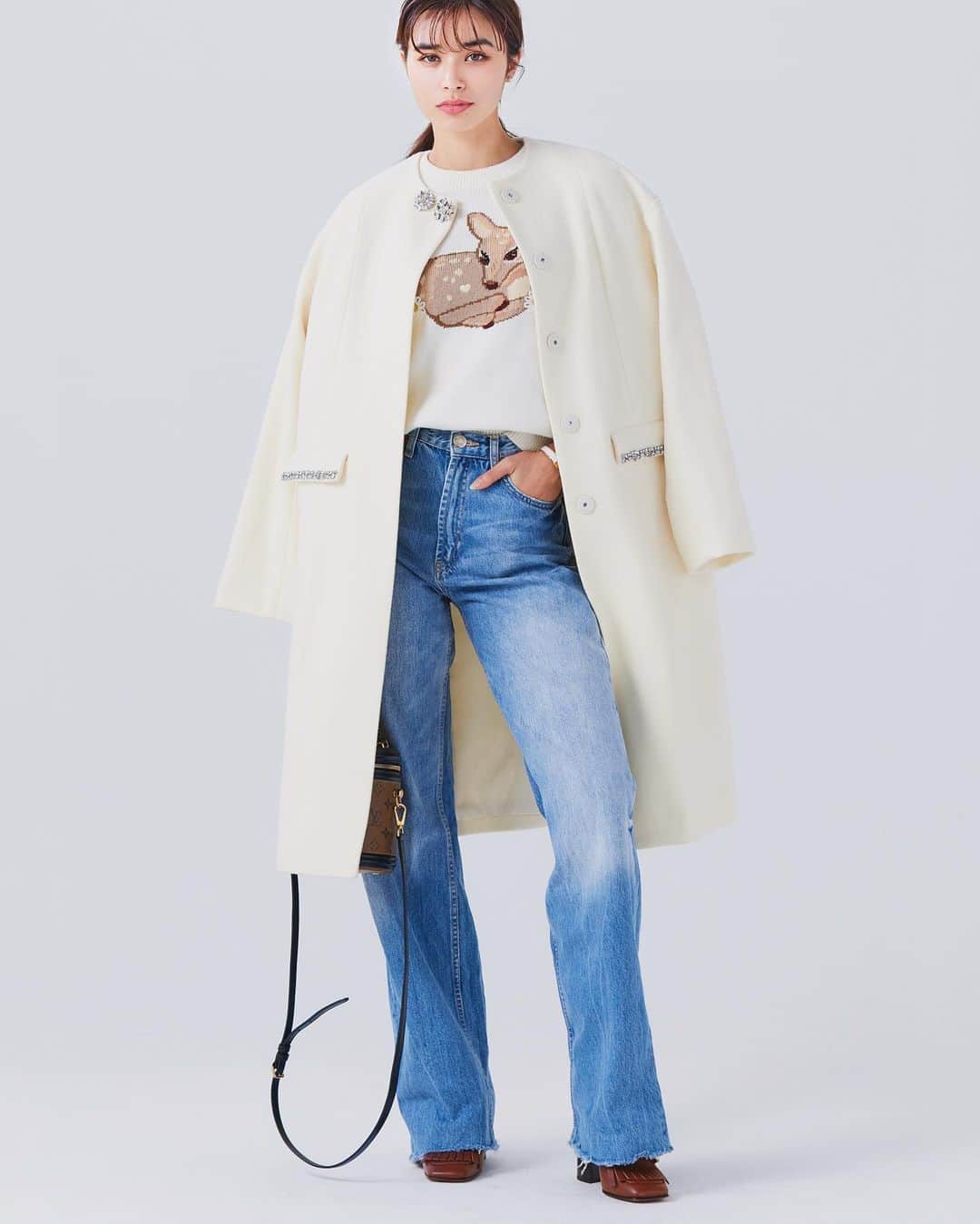 Chestyさんのインスタグラム写真 - (ChestyInstagram)「[ New Item ] 毎年、大人気のウールロングコートに新色が仲間入り！ 今年は大人可愛いホワイト、ベーシック ...