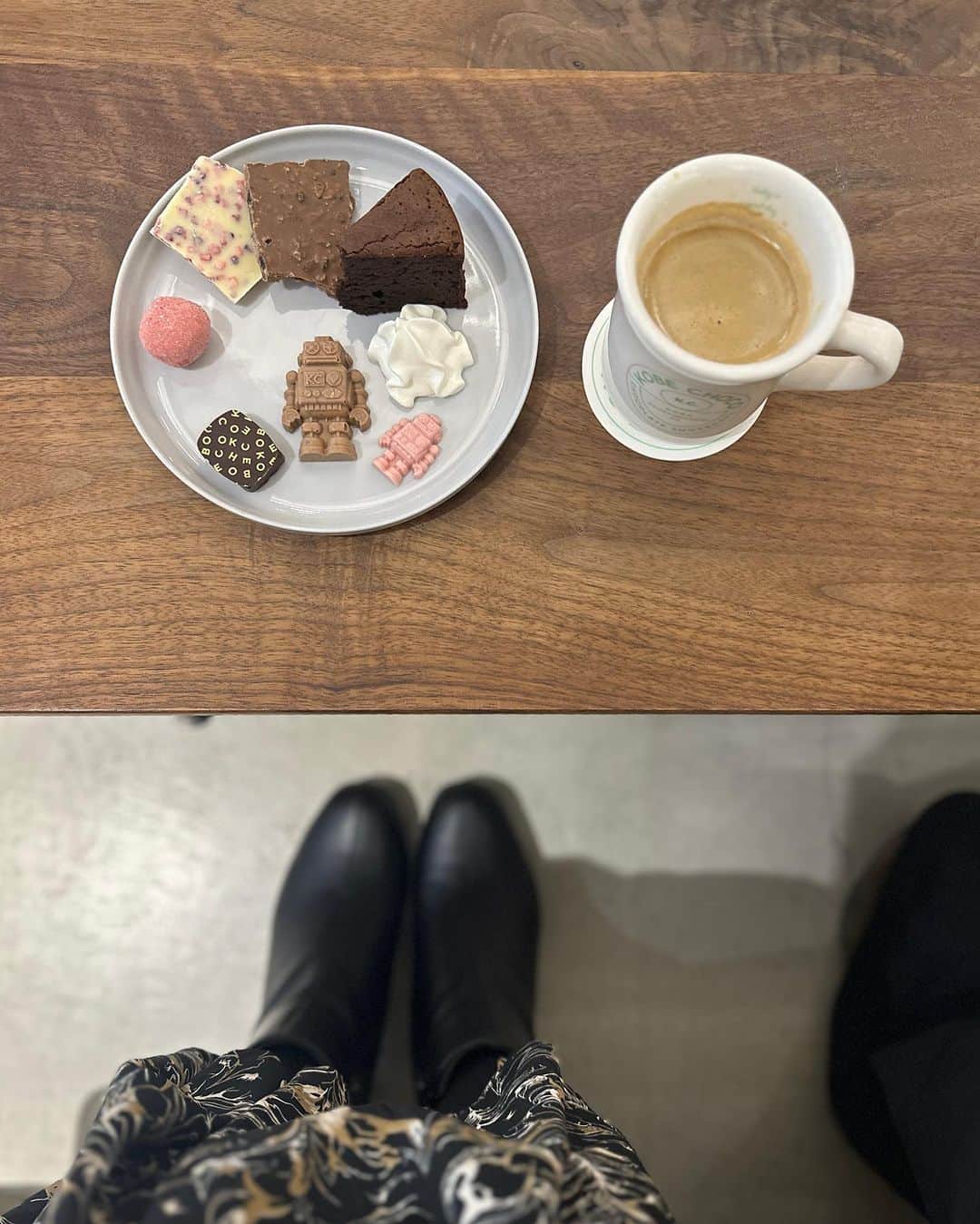 三佐和あやさんのインスタグラム写真 - (三佐和あやInstagram)「OPEN 1周年 @kobe_choco 🩵 お招きいただきました ...