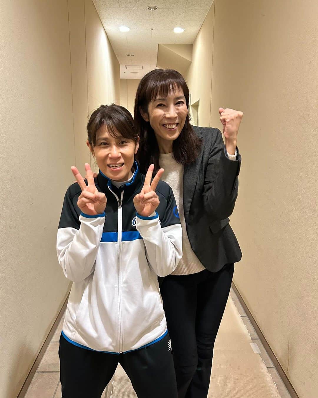 大林素子さんのインスタグラム写真 大林素子instagram「明日のホームゲームに 向けて、告知し、フラッグが あると言う、鍛冶町 6423