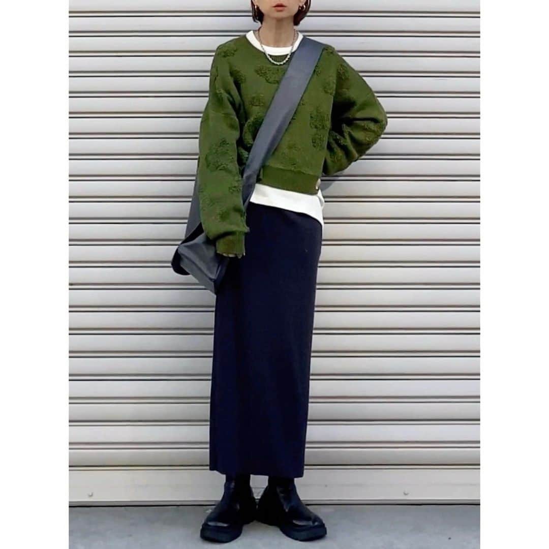 rainbowkwok2さんのインスタグラム写真 - (rainbowkwok2Instagram)「. green💚 gray 🩶 black🖤 knit @junoah_official ...