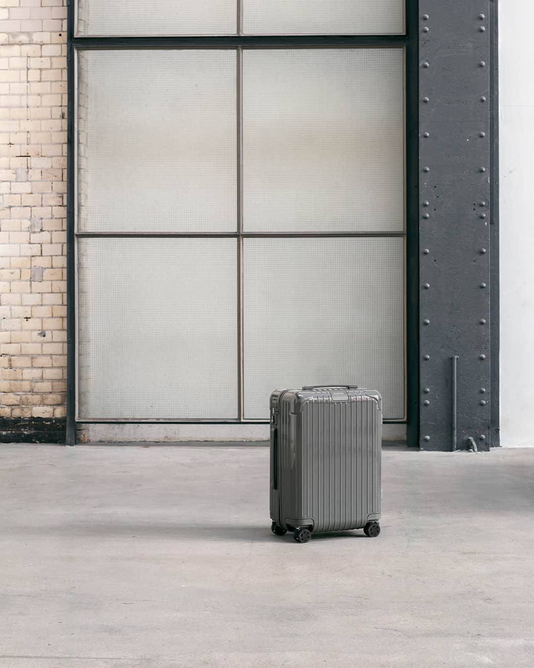 リモワさんのインスタグラム写真 - (リモワInstagram)「Whilst a newcomer onto Berlin’s art ...