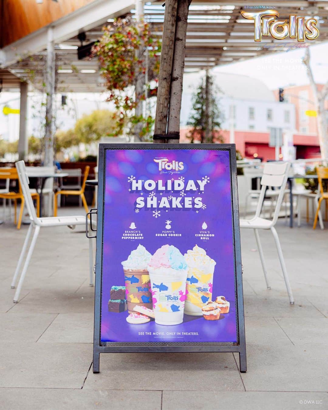 SHAKE SHACKさんのインスタグラム写真 - (SHAKE SHACKInstagram)「We’re raising the roof ...