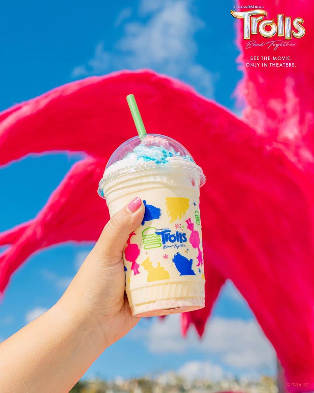 SHAKE SHACKさんのインスタグラム写真 - (SHAKE SHACKInstagram)「We’re raising the roof ...