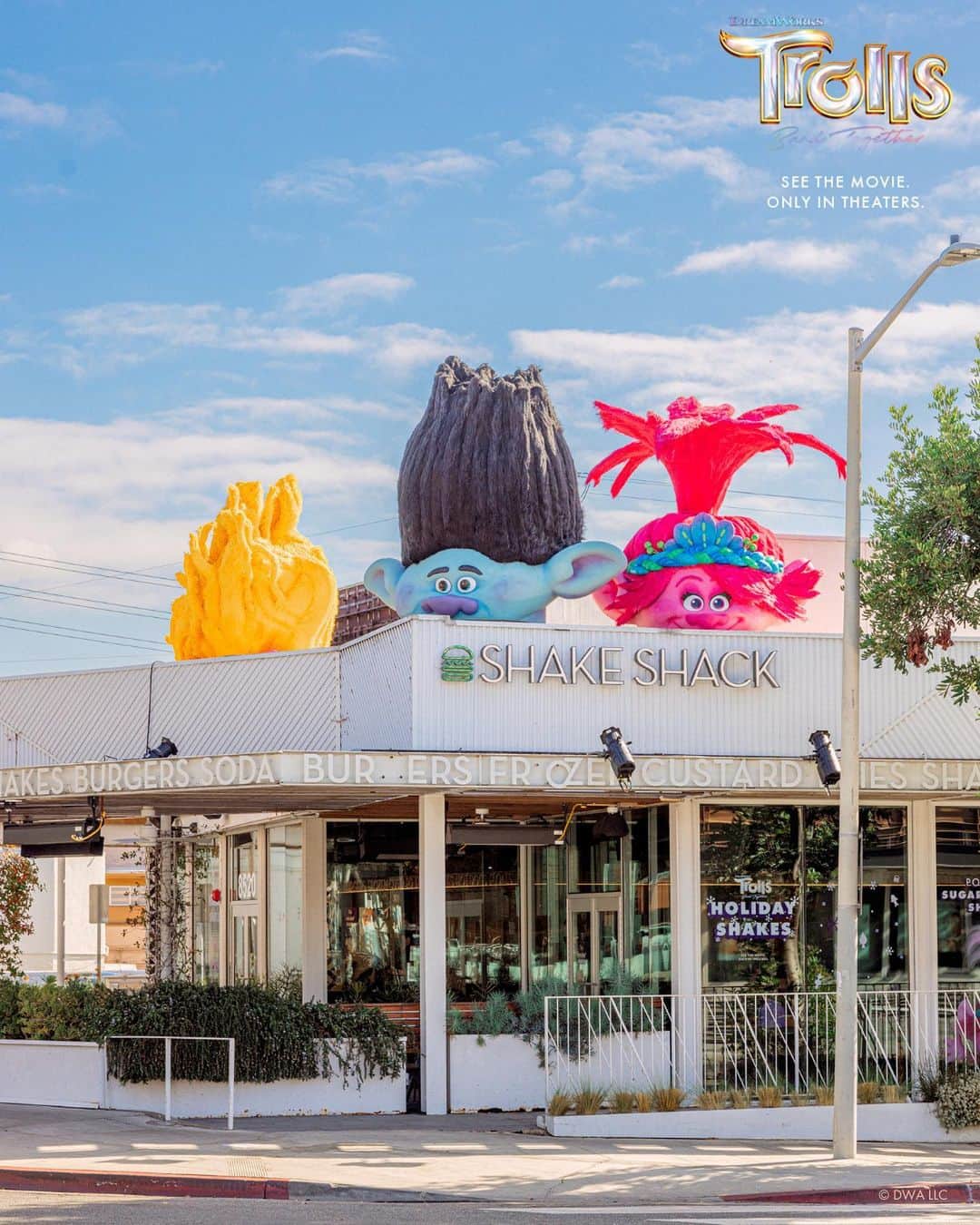 SHAKE SHACKさんのインスタグラム写真 - (SHAKE SHACKInstagram)「We’re raising the roof ...